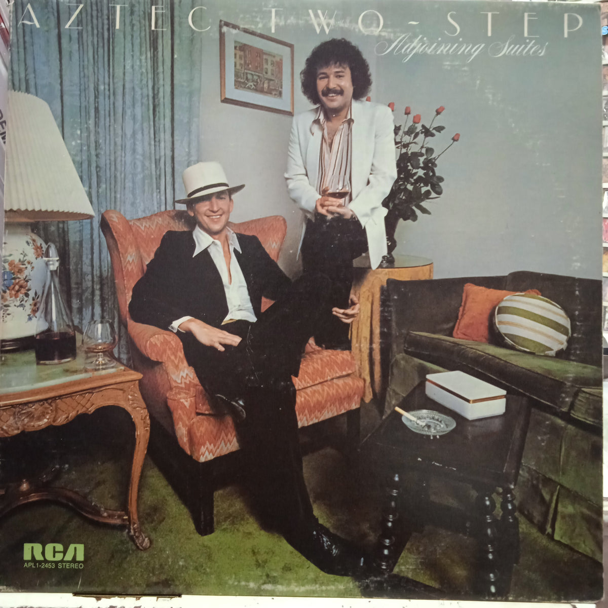 Aztec Two-Step. Adjoining Suites – Centro Musical